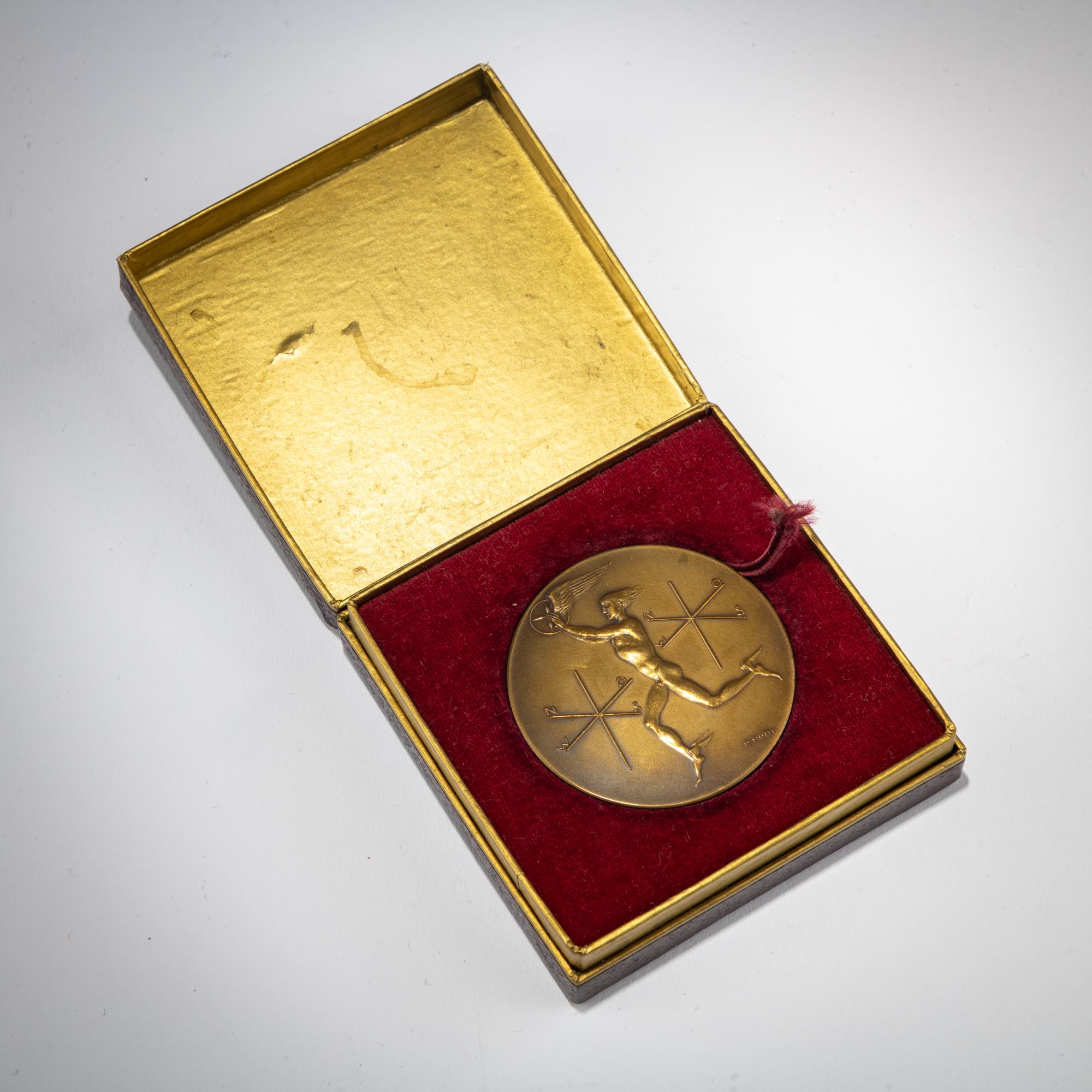 Medal 'Deutsche Verkehrsausstellung 1925' – Karl Roth | Lot 185 – Art ...