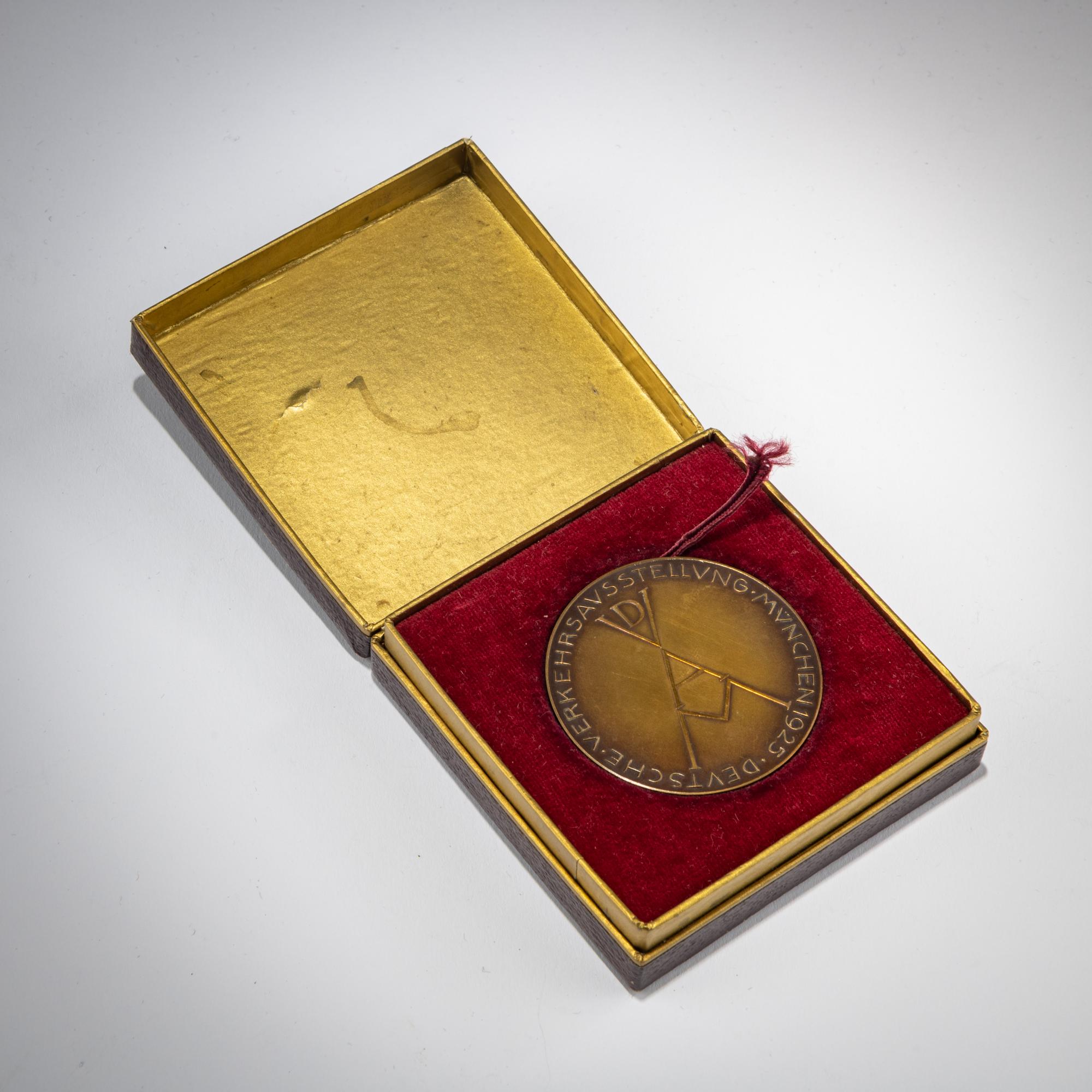 Medaille 'Deutsche Verkehrsausstellung 1925' – Karl Roth | Los 185 ...